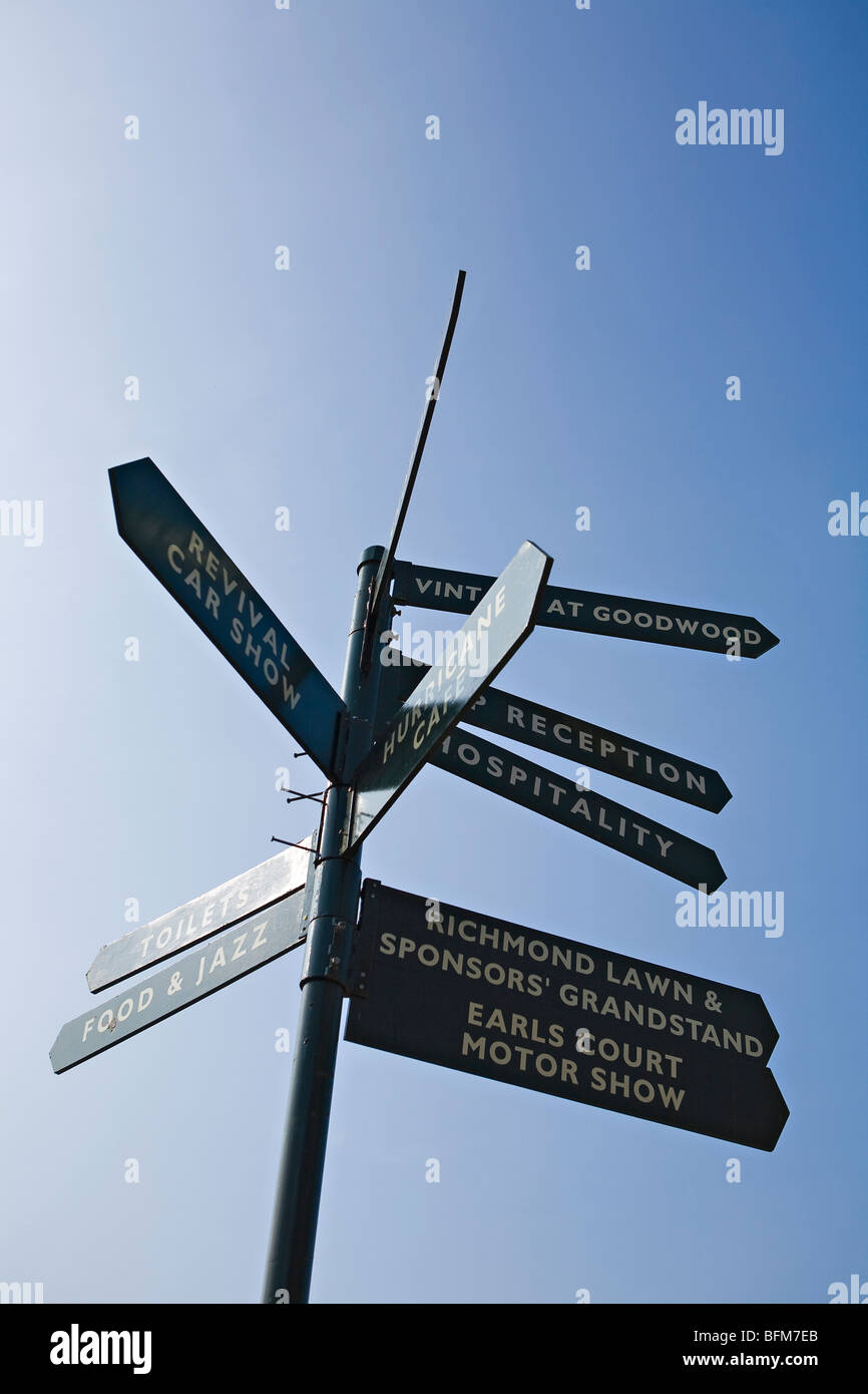 Directions signs hi-res stock photography and images - Alamy
