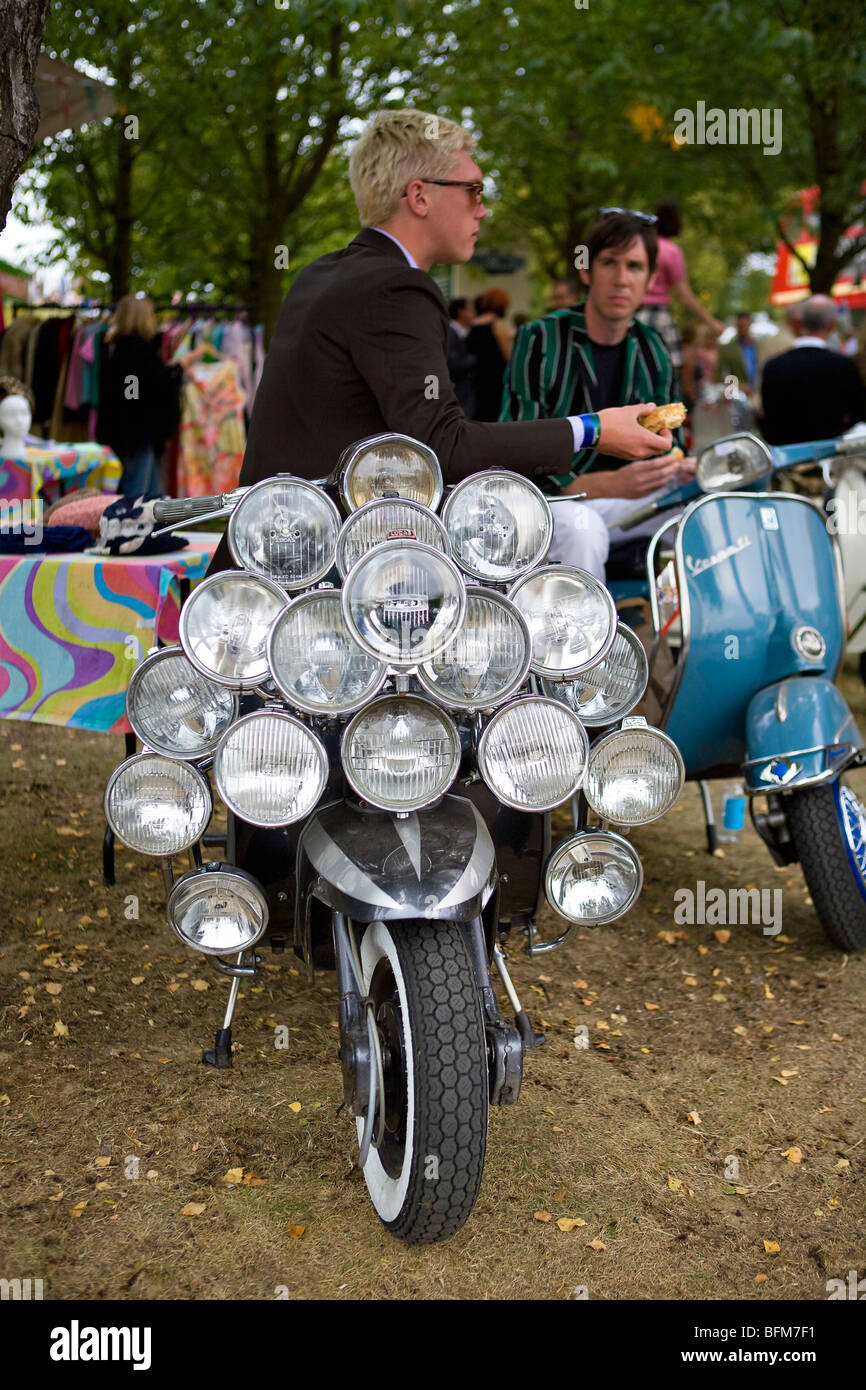 Mod revival hi-res stock photography and images - Alamy