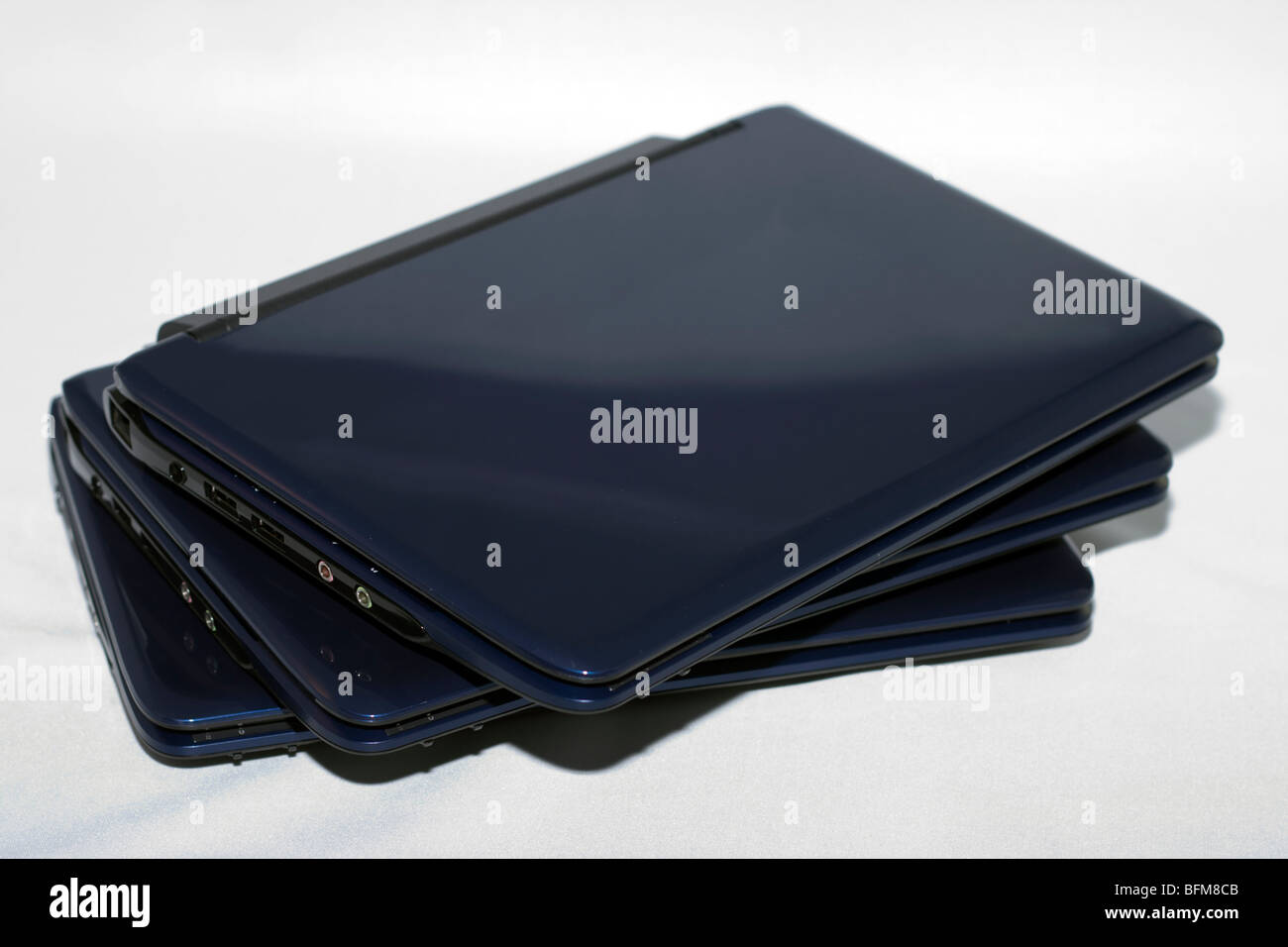 Blue laptop isolated hi-res stock photography and images - Alamy