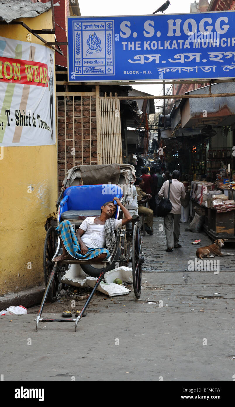 Hand pulled rickshaws waiting for customers at New Market Kolkata ...