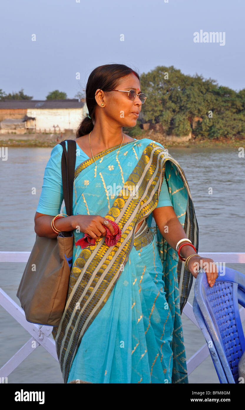 Bengali boat hi-res stock photography and images - Alamy
