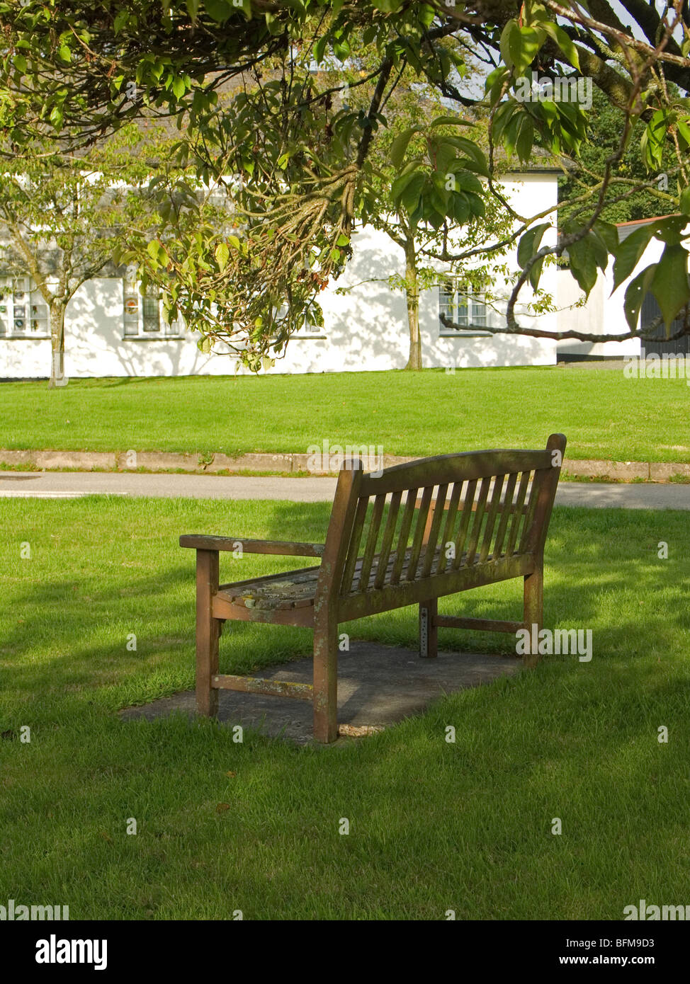 Bench, Village Green, Week St Mary, Cornwall Stock Photo - Alamy