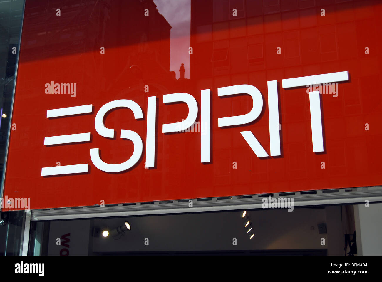Esprit fashion hi-res stock photography and images - Alamy