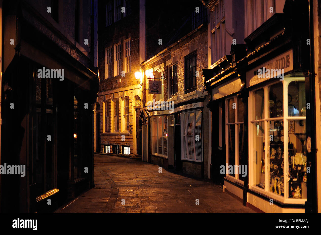 Whitby at night hi-res stock photography and images - Alamy