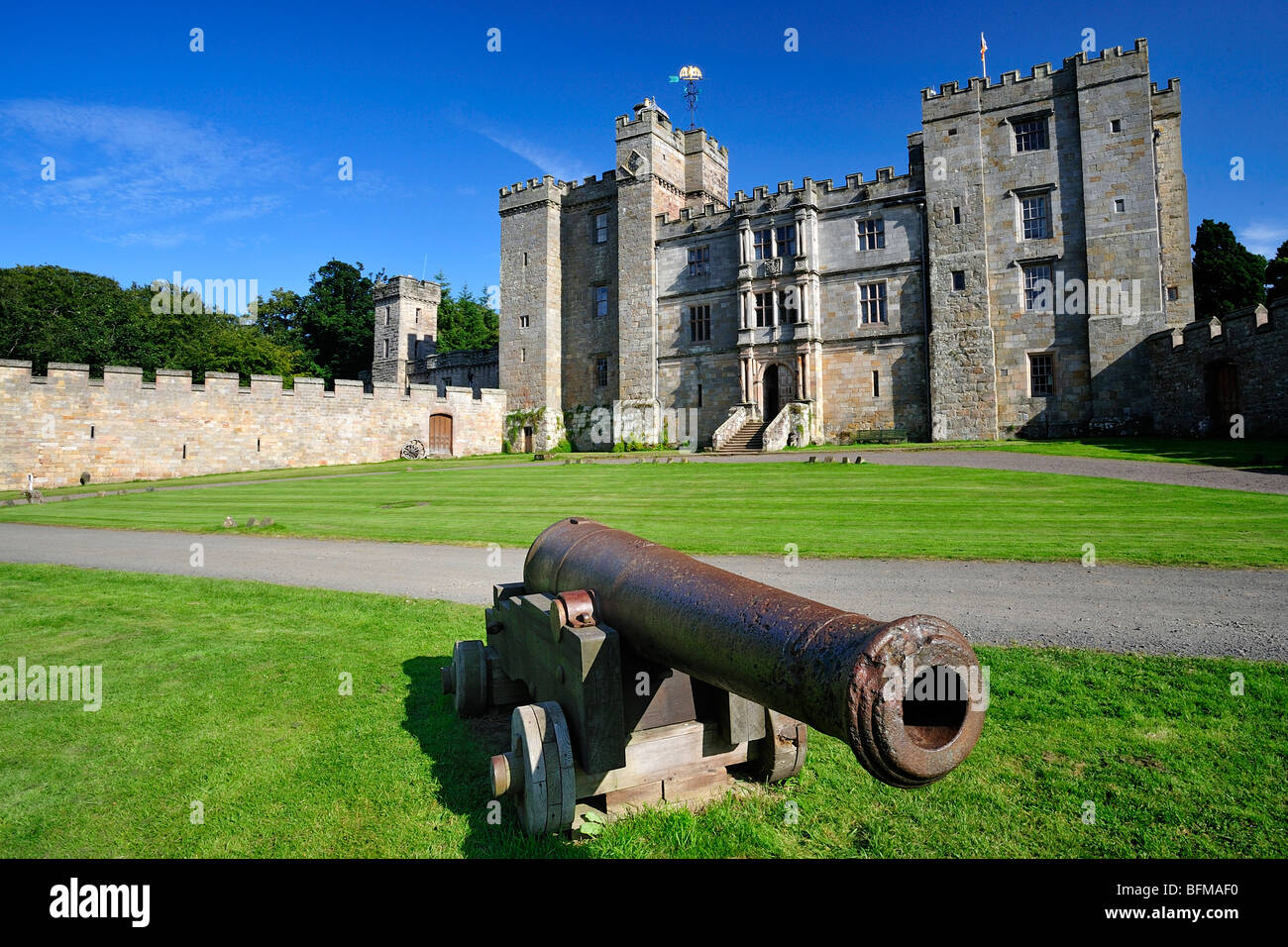 Chillingham Castle Stock Photo - Alamy