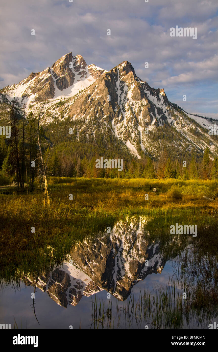 USA, IDAHO, Sawtooth National recreations Area, Sawtooth Mountains ...