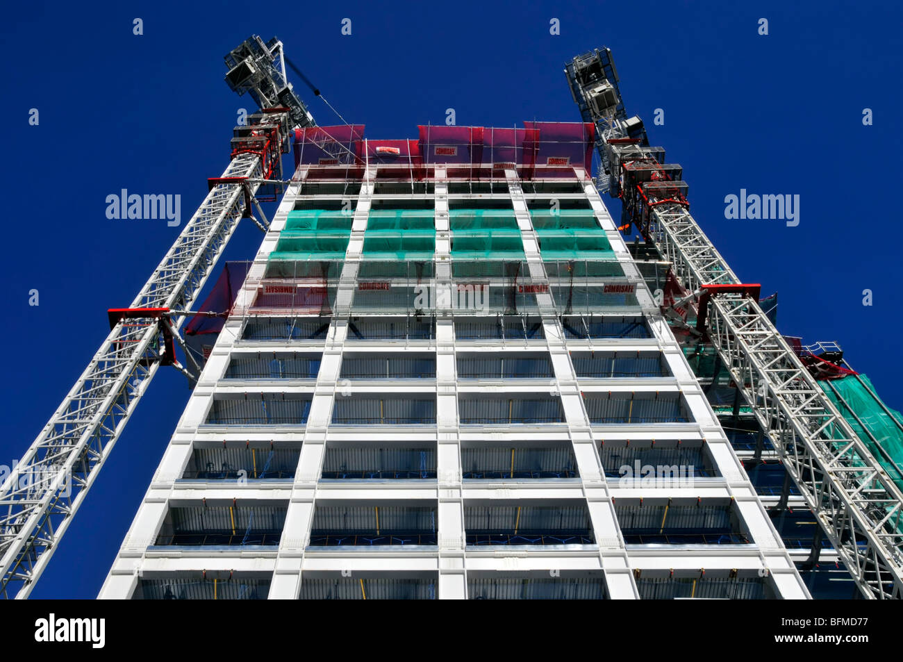 Office Block Exterior Photos High Resolution Stock Photography and ...