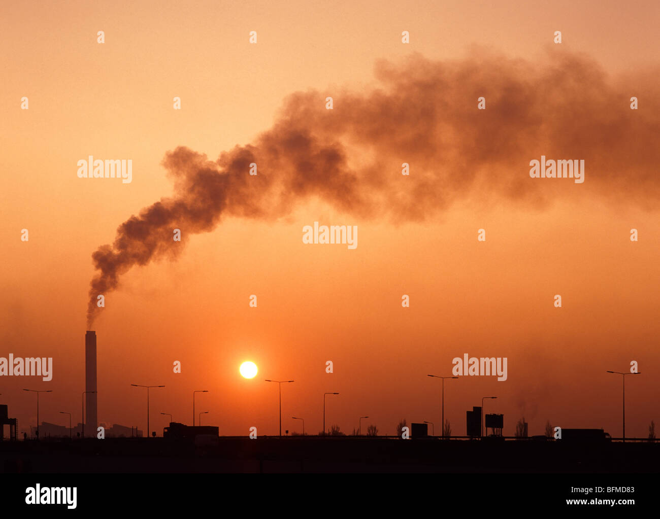 Littlebrook power station chimney hi-res stock photography and images ...