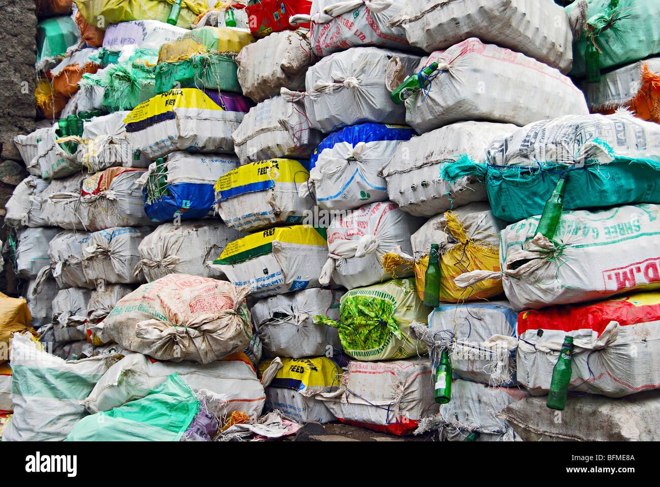 Hefty bag hi-res stock photography and images - Alamy