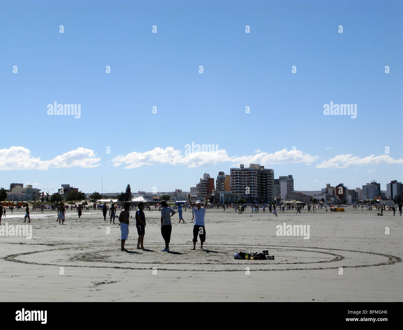 circles drawn on the beach Stock Photo - Alamy