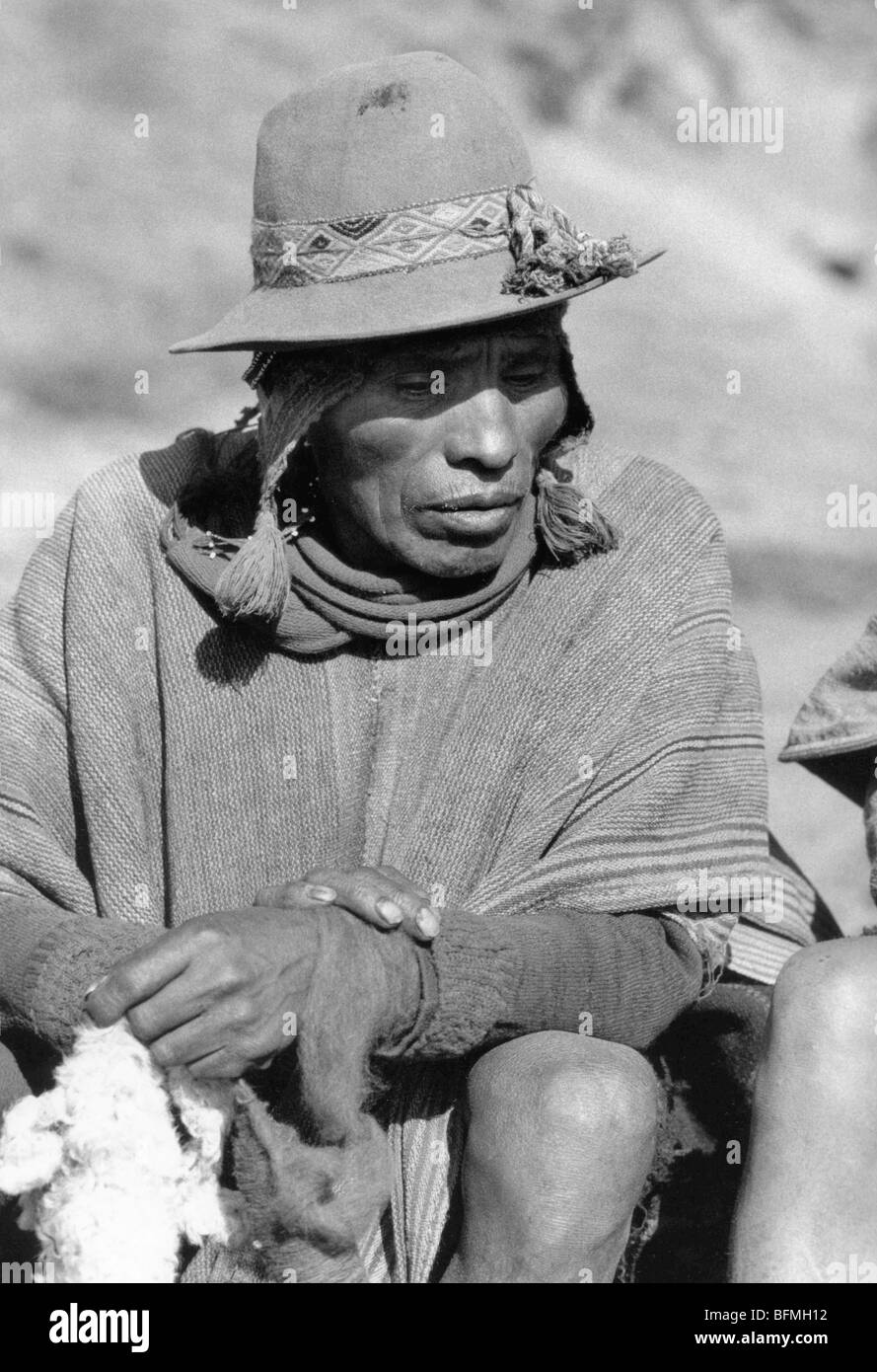 Peru quechua people Black and White Stock Photos & Images - Alamy
