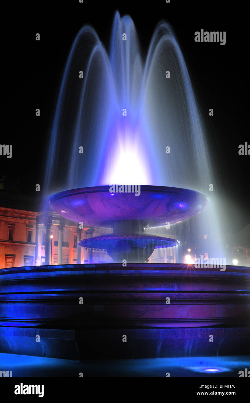 Big city fountain lights hi-res stock photography and images - Alamy