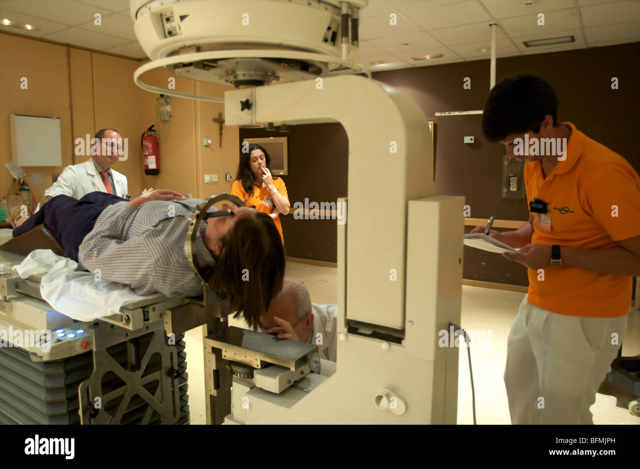 Radiotherapy hi-res stock photography and images - Alamy