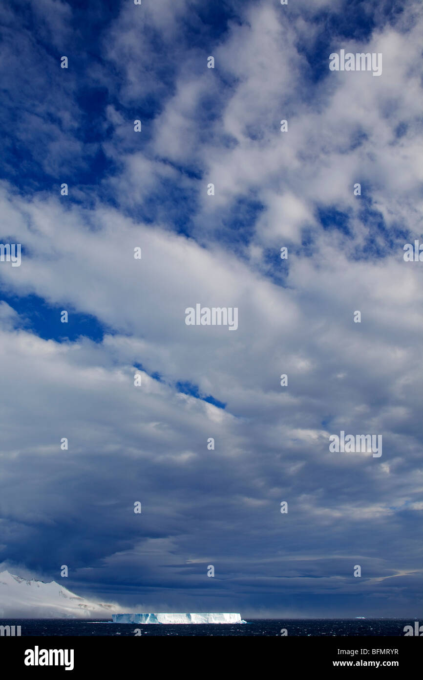 Catabatic clouds hi-res stock photography and images - Alamy
