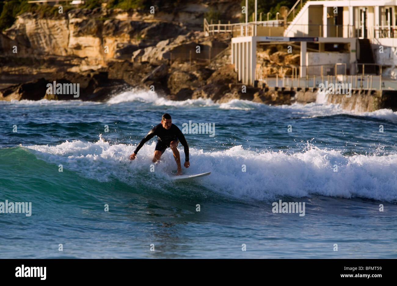 Australian man surfing hi-res stock photography and images - Alamy