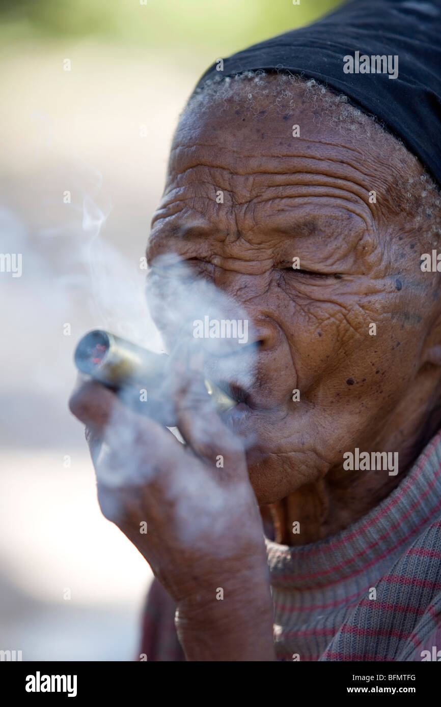 African tribe bushmen tribal tribe namibia hi-res stock photography and ...