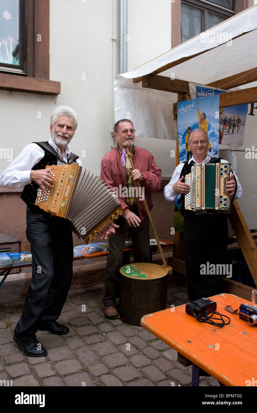 Was a german bass singer hi-res stock photography and images - Alamy