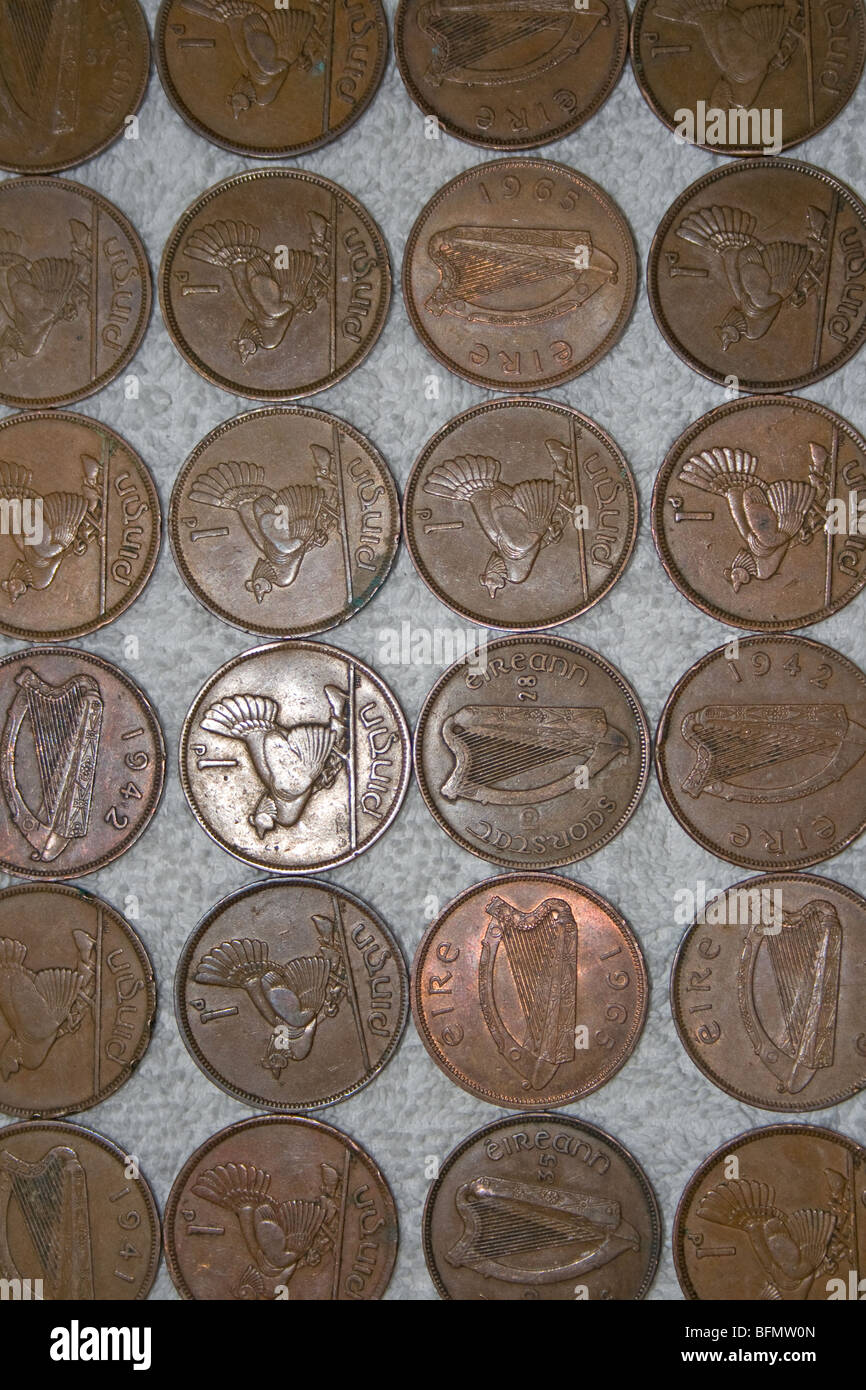 Pre decimal coins hi-res stock photography and images - Alamy