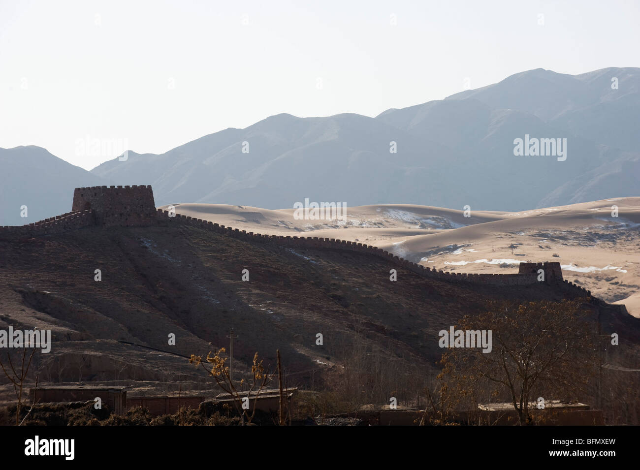 China, Ningxia Province, Shapotou, defensive wall, Tengger desert sand ...