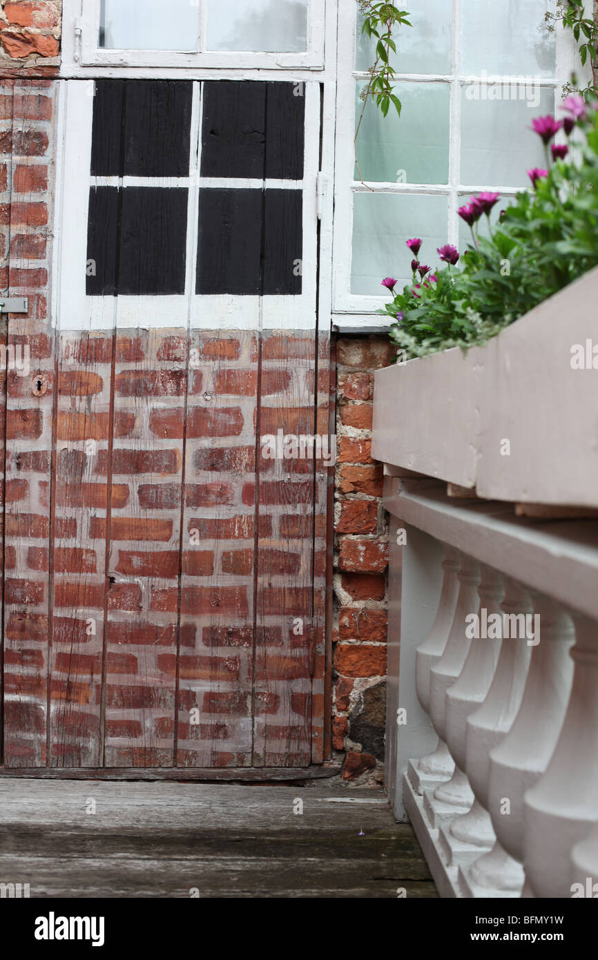 Fake window brick hi-res stock photography and images - Alamy