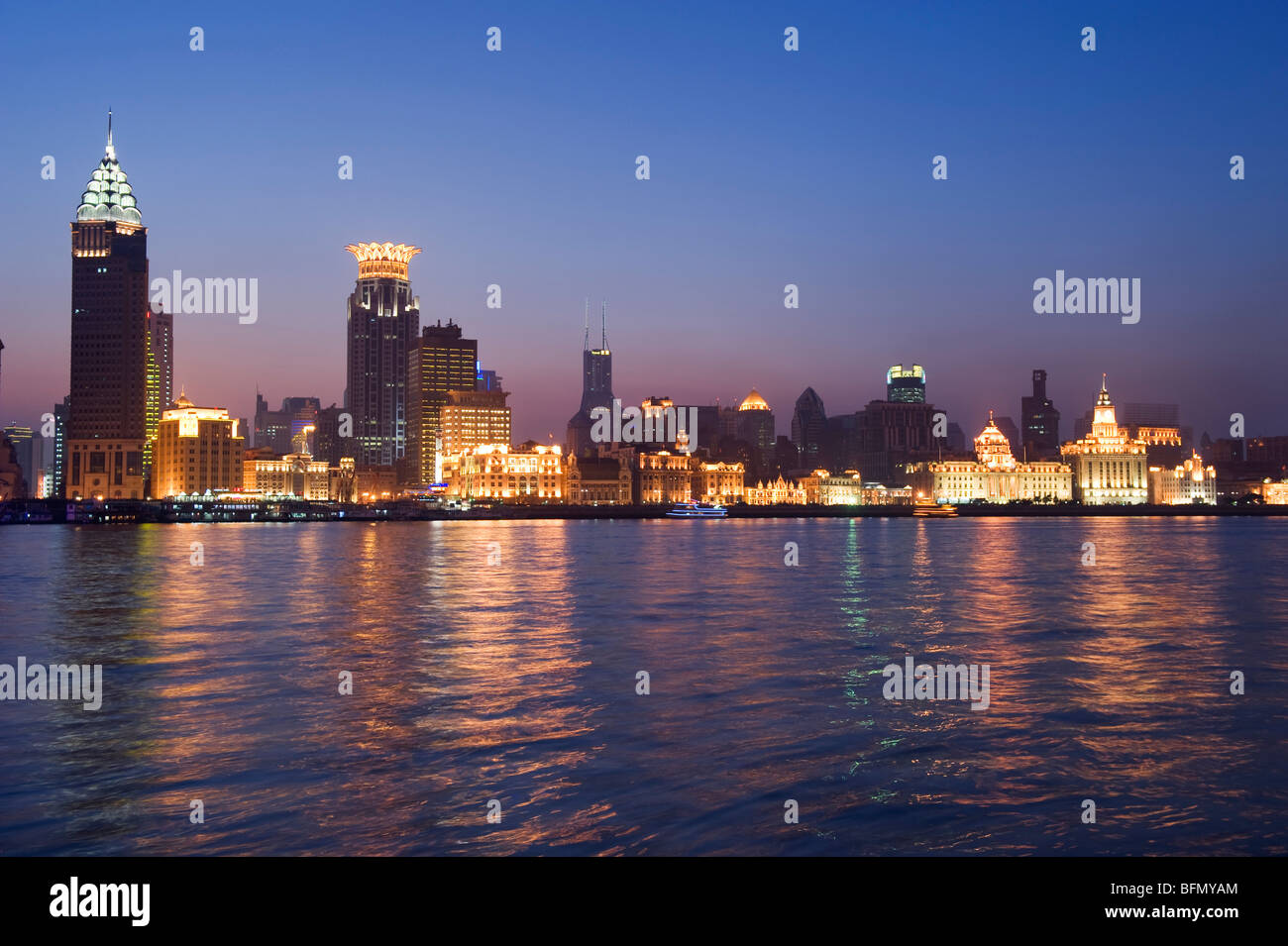 Shanghai and the bund hi-res stock photography and images - Alamy