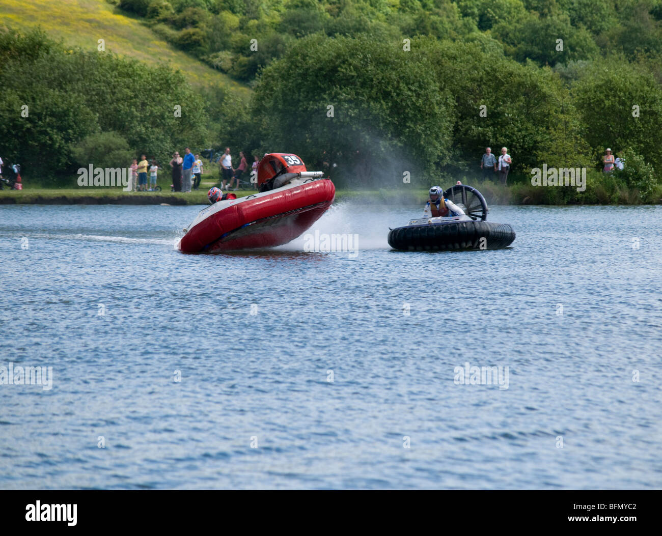 Hovercraft racing at Rother Valley Country park Rotherham South ...