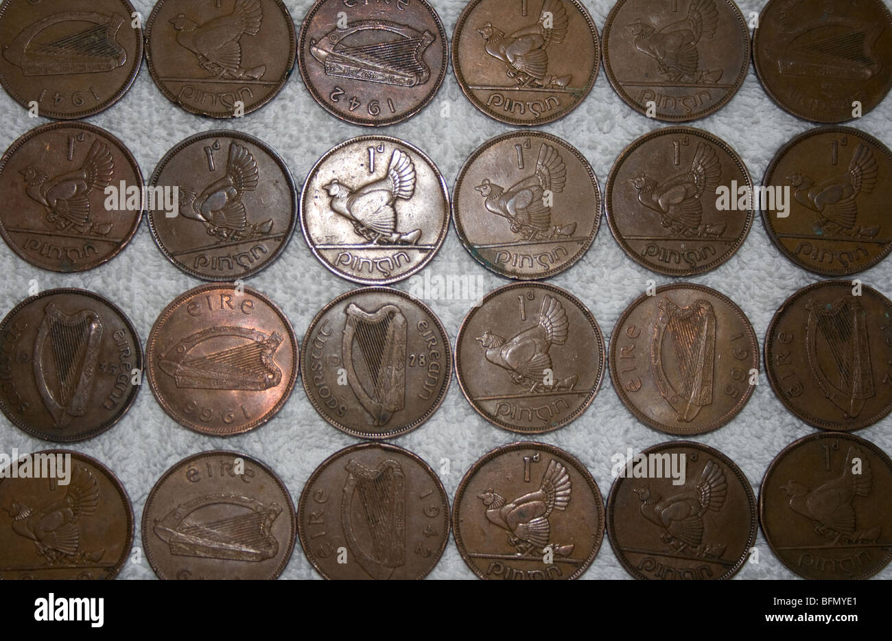 Pre decimal coins hi-res stock photography and images - Alamy