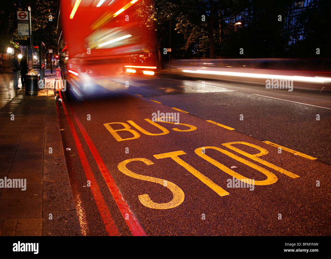 Bus stop london hi-res stock photography and images - Alamy