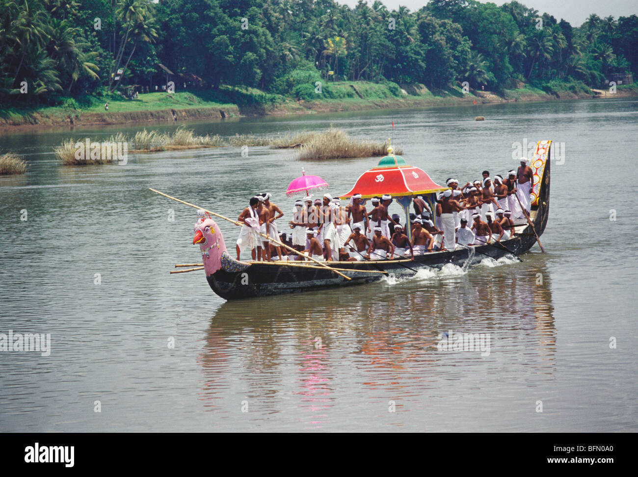 Thiruvonam Thoni boat built two centuries ago for temple use ; Aranmula ...