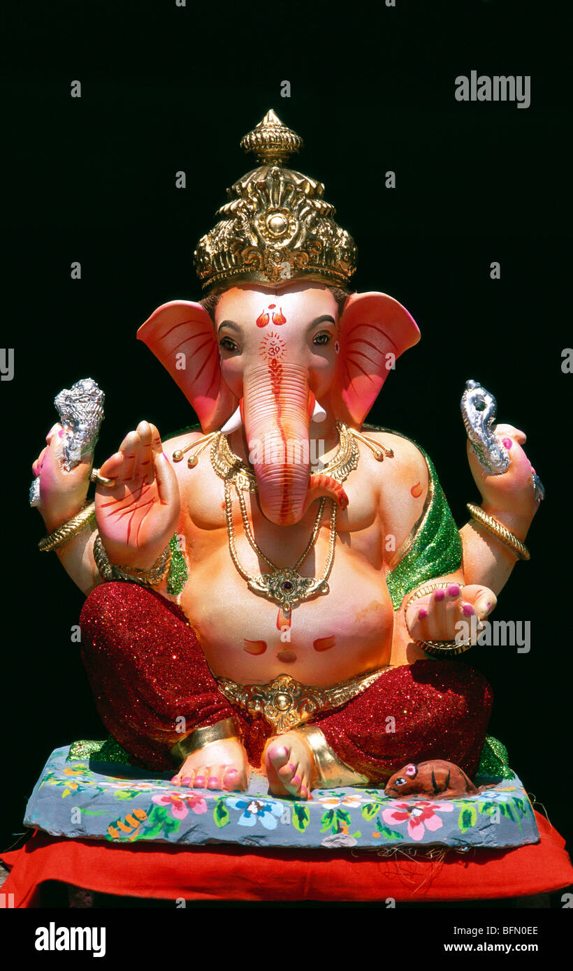 MMN 60922 : Ganesh ganpati festival ; Idol of elephant headed god ...
