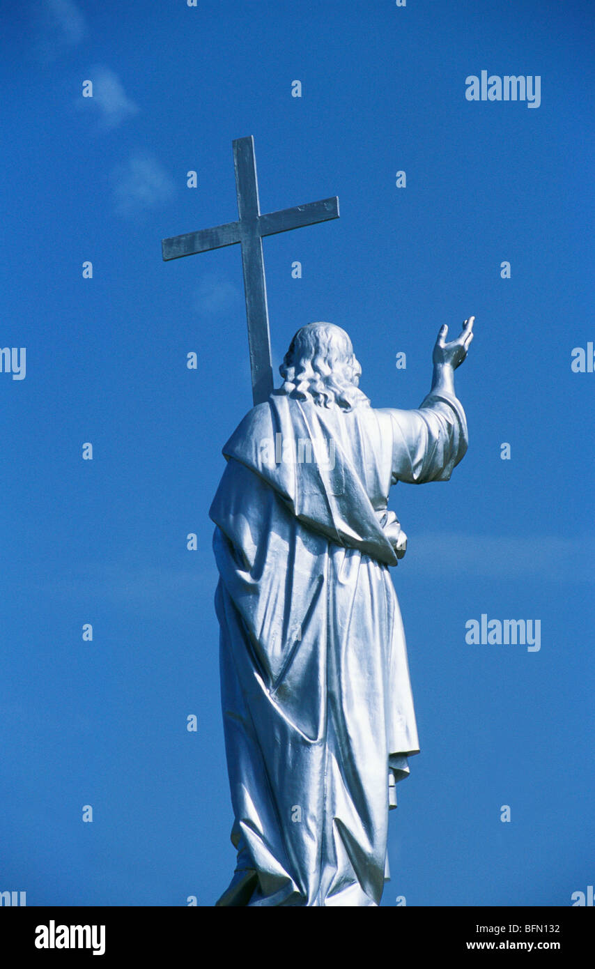 Statue of Jesus with cross ; Archbishops House ; Altinho ; Goa ; India ...