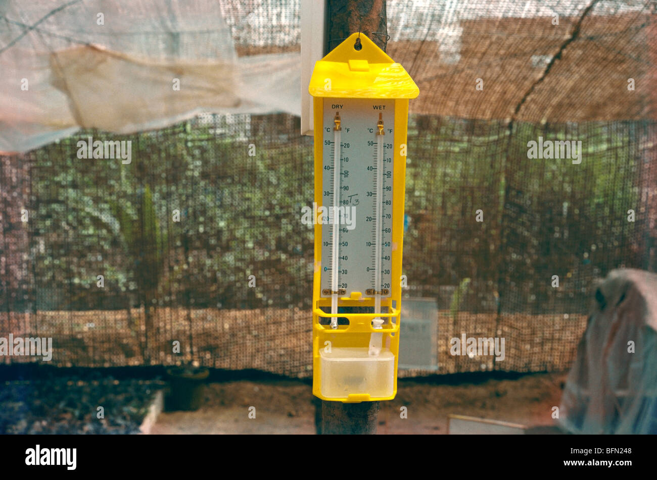 thermometer a device that measures temperature or temperature gradient ...