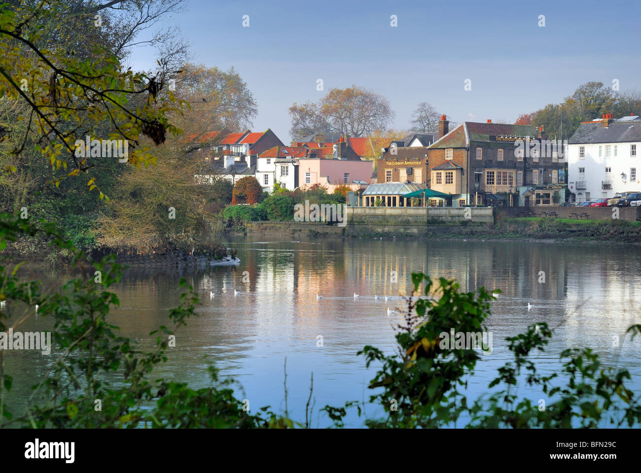 London Apprentice pub,Isleworth Stock Photo - Alamy