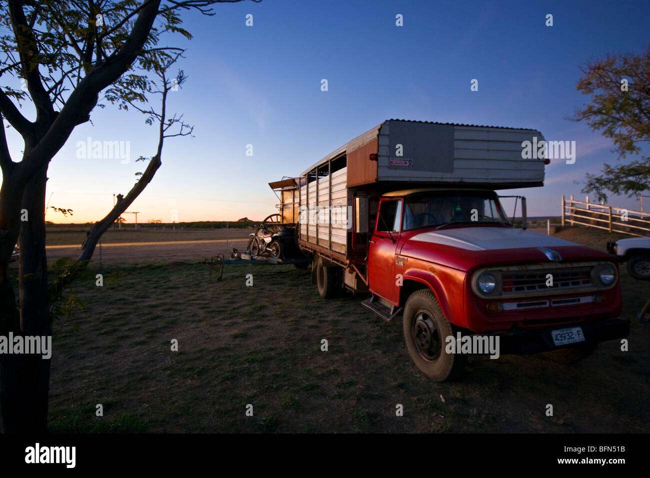 Camel wagon australia hi-res stock photography and images - Alamy
