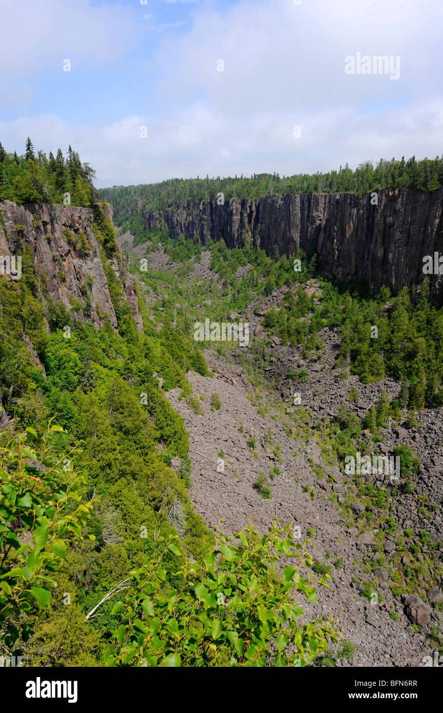 Ouimet canyon provincial park hi-res stock photography and images - Alamy