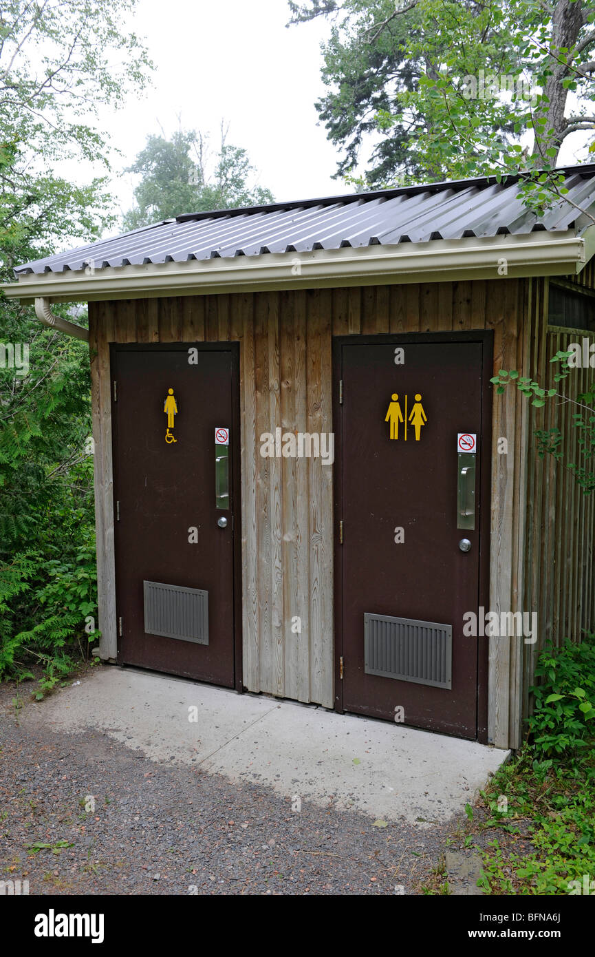 Park washrooms hi-res stock photography and images - Alamy