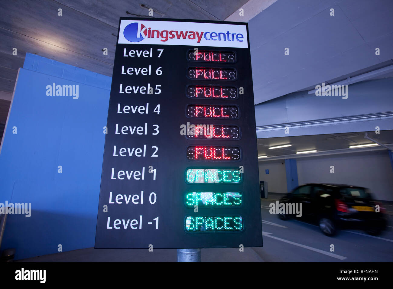 Kingsway shopping centre, newport hi-res stock photography and images ...