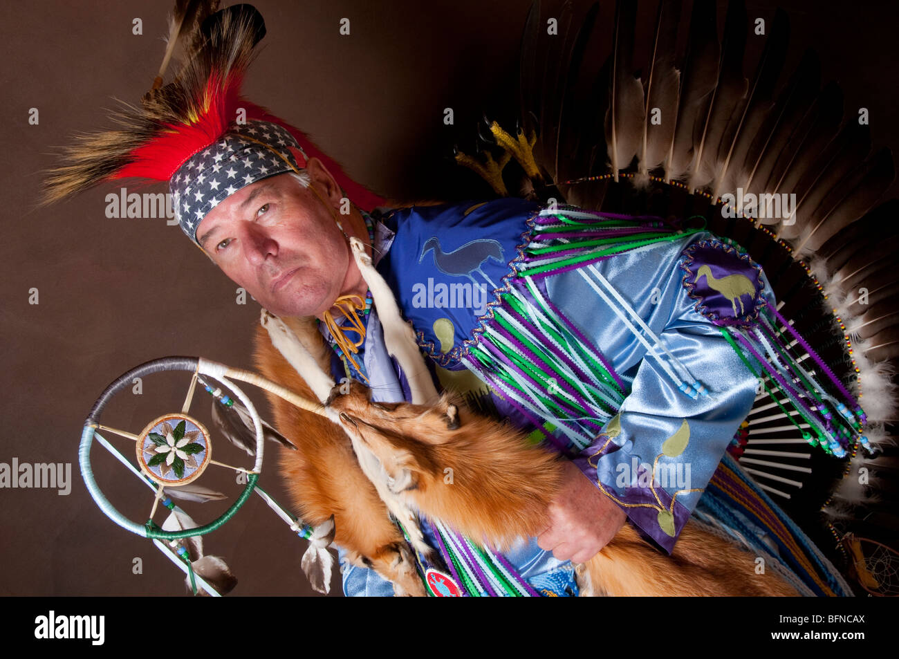 American indian regalia hi-res stock photography and images - Alamy