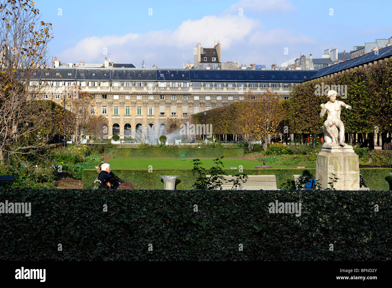Palais royal paris hi-res stock photography and images - Alamy