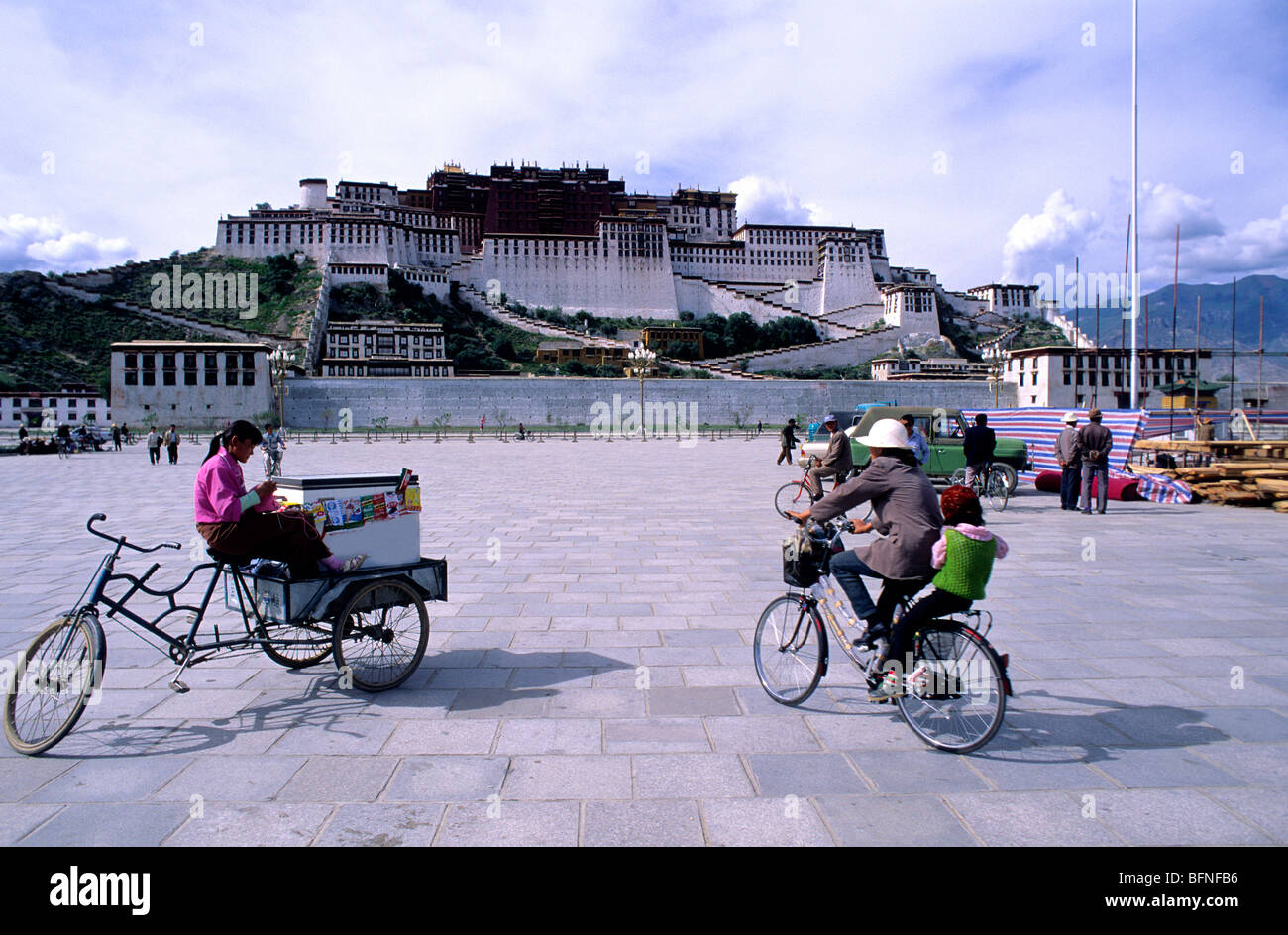 Budala palace hi-res stock photography and images - Alamy