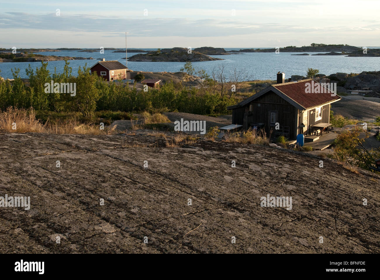 Bridge view cottage hi-res stock photography and images - Alamy