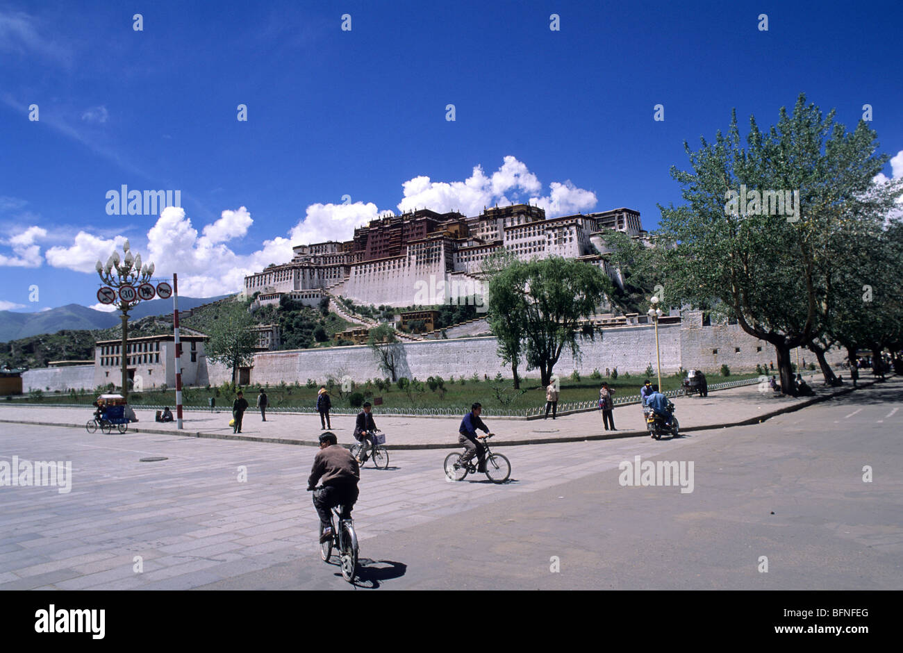 Budala palace hi-res stock photography and images - Alamy