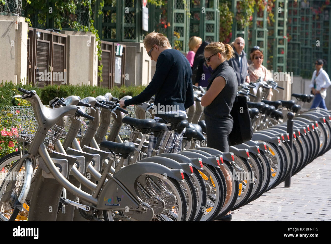 Paris transport france hi-res stock photography and images - Alamy