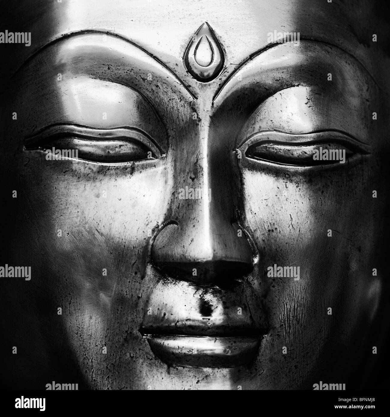 Buddha head statue. Monochrome Stock Photo - Alamy