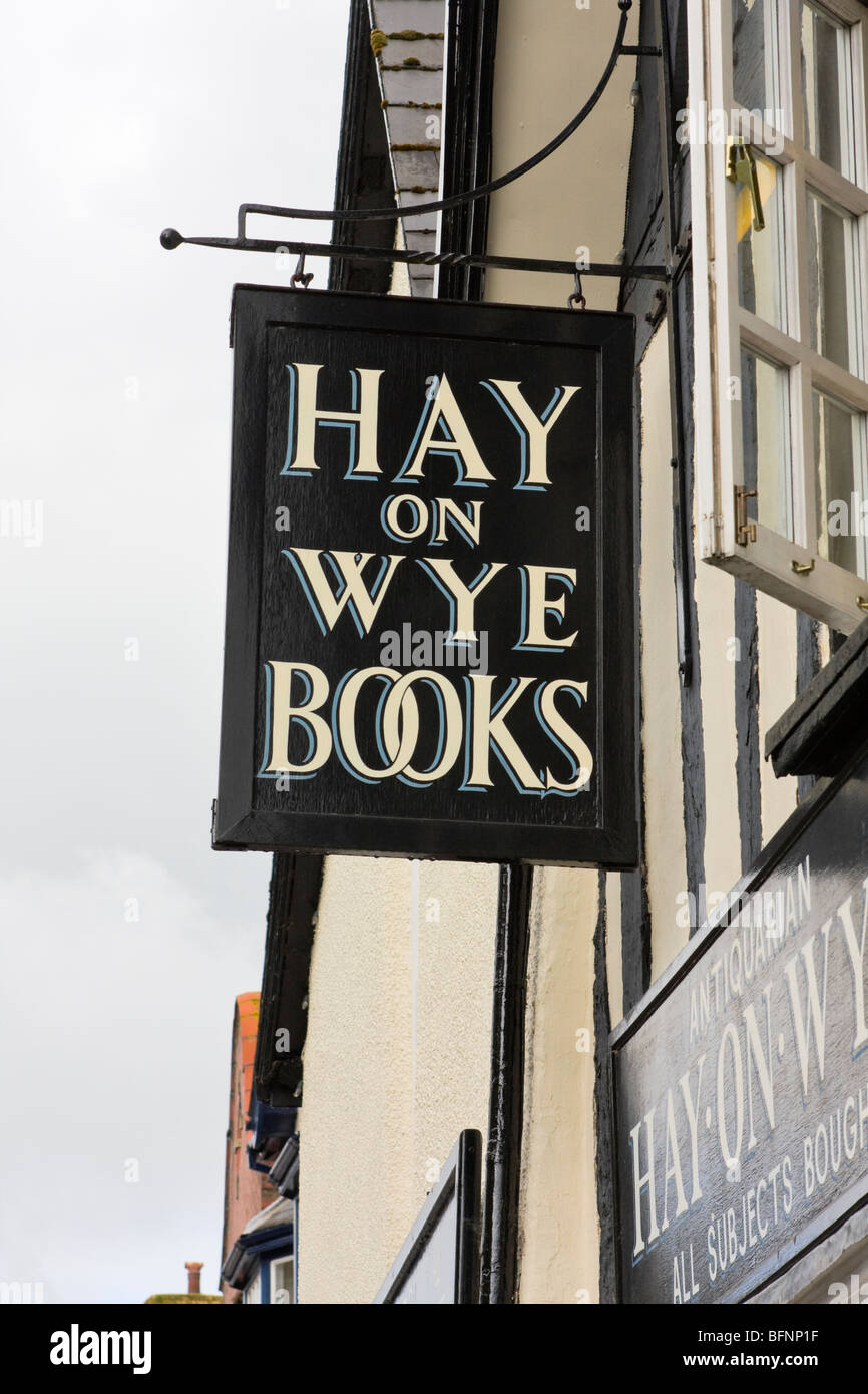 Bookshop signs hi-res stock photography and images - Alamy