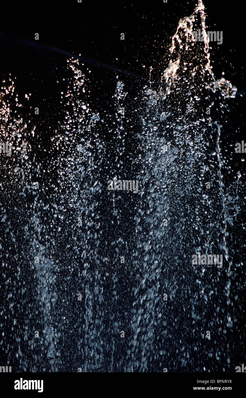 Water fountain dancing Stock Photo - Alamy