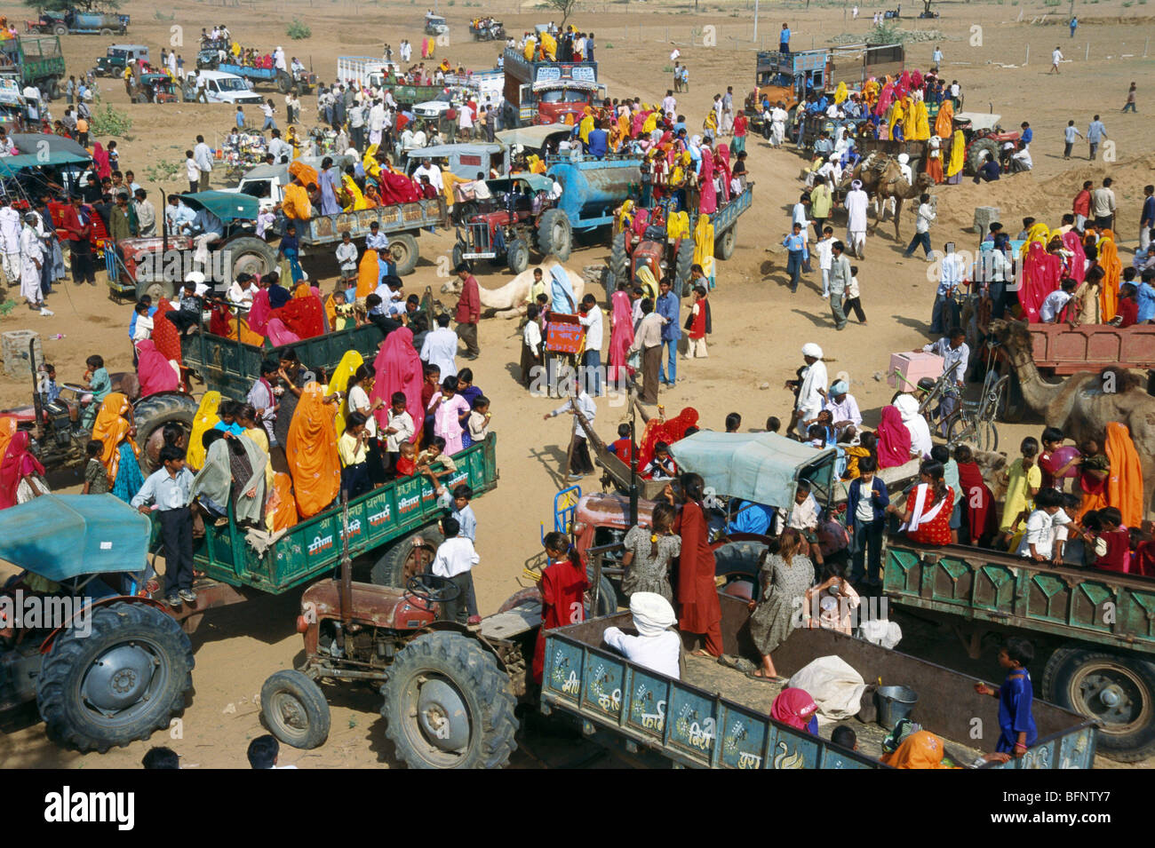 SNS 60758 : Villagers gathering for Chaksu fair ; Rajasthan ; India ...