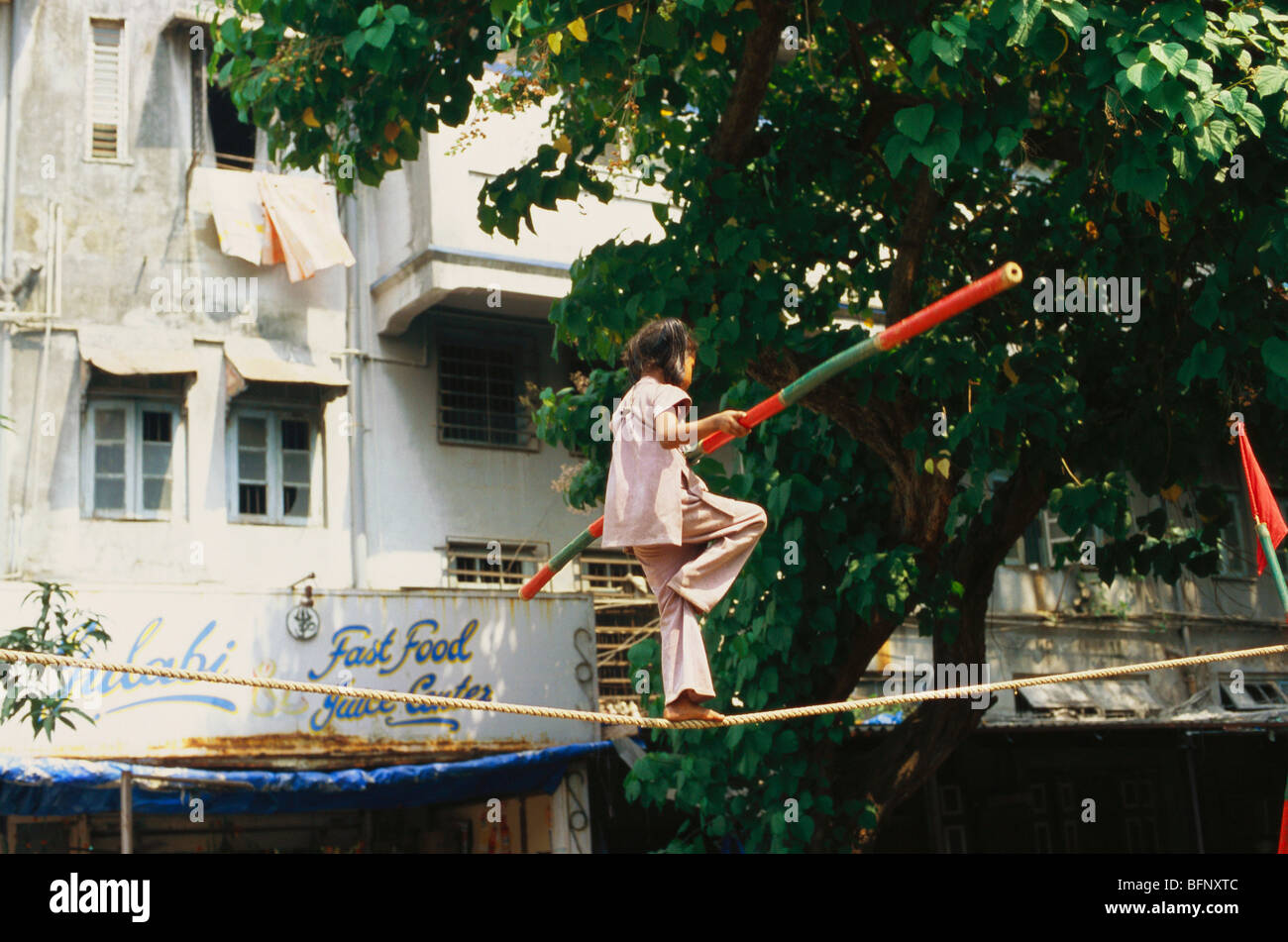Tightrope performer hi-res stock photography and images - Alamy