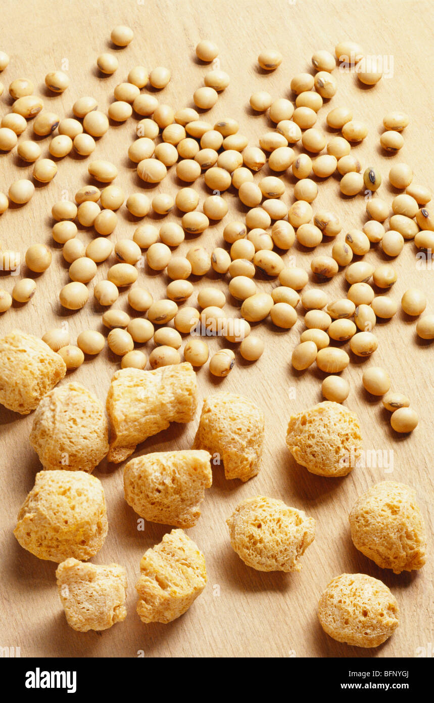 Soya bean chunks ; India Stock Photo - Alamy