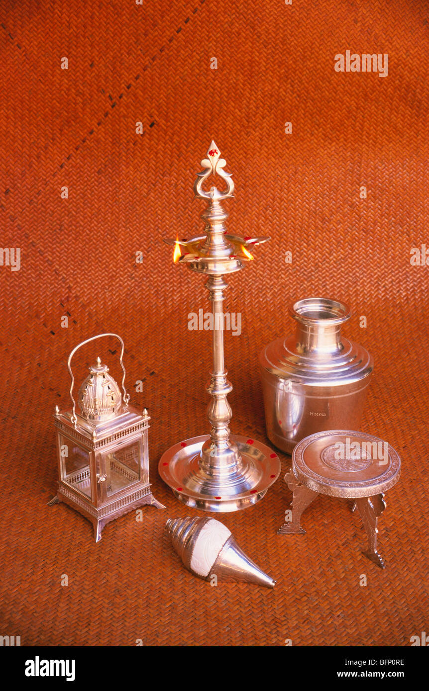 Silver goods hi-res stock photography and images - Alamy